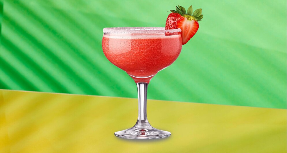 De Strawberry Margarita cocktail | Gall & Gall